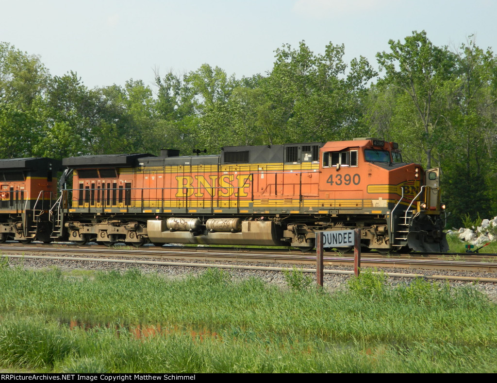 BNSF 4390